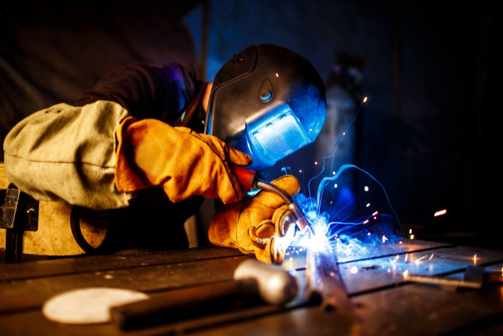 How to Choose a Phase Converter For a Welder
