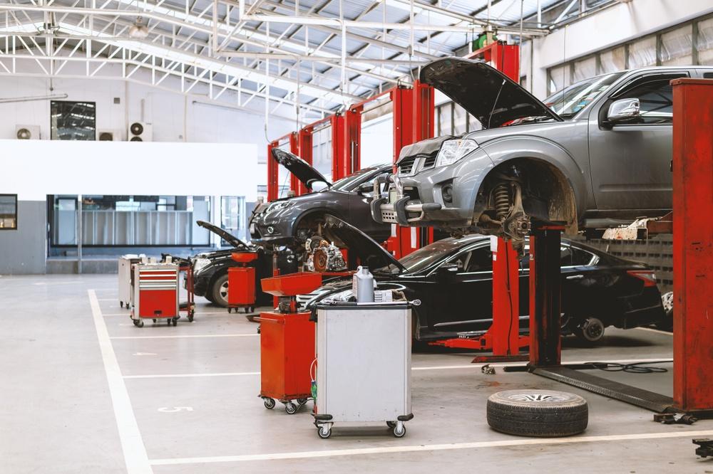 10 Types of Automotive Machinery Used In Auto Shops